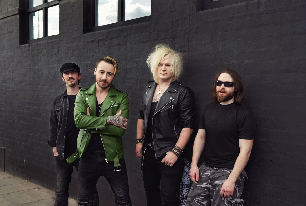 SHORT INTERVIEW: DEEVER: THE DEBUT ALBUM - Great Music Stories